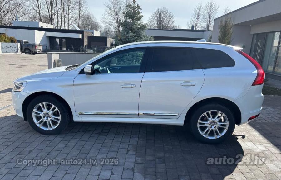 White Volvo XC60 2015 in Parnu, with an engine capacity of 2.00 L and mileage of 177 thousand km for 14490 €, photo 4 on AUTOMOTO.COM.LV