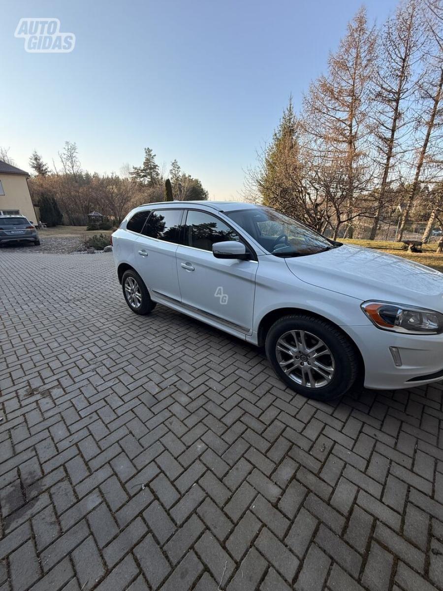 Balts Volvo XC60 2015 Prienai, ar dzinēja tilpumu 2.50 L un nobraukumu 260 tūkst. km par 12000 €, foto 4 vietnē AUTOMOTO.COM.LV