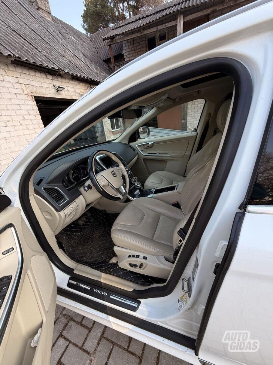 Balts Volvo XC60 2015 Prienai, ar dzinēja tilpumu 2.50 L un nobraukumu 260 tūkst. km par 12000 €, foto 8 vietnē AUTOMOTO.COM.LV