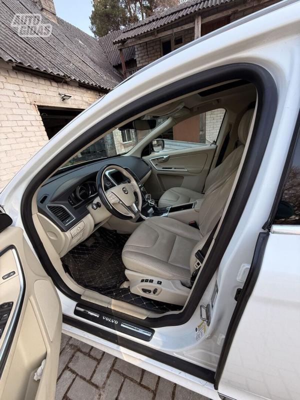 Balts Volvo XC60 2015 Prienai, ar dzinēja tilpumu 2.50 L un nobraukumu 260 tūkst. km par 10999 €, foto 7 vietnē AUTOMOTO.COM.LV