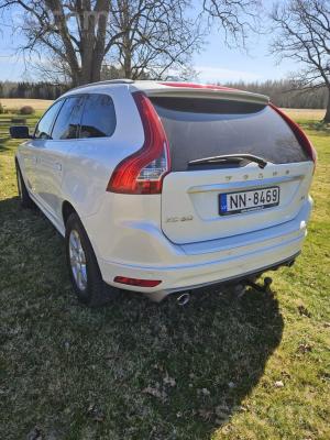 Balts Volvo XC60 2015 Valmiera, ar dzinēja tilpumu 2.00 L un nobraukumu 337 tūkst. km par 12000 €, foto 5 vietnē AUTOMOTO.COM.LV