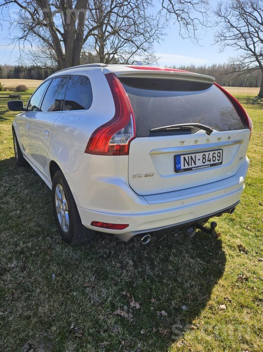 Balts Volvo XC60 2015 Valmiera, ar dzinēja tilpumu 2.00 L un nobraukumu 337 tūkst. km par 12000 €, foto 5 vietnē AUTOMOTO.COM.LV