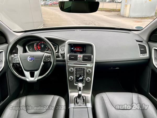 Balts Volvo XC60 2015 Tallina, ar dzinēja tilpumu 2.40 L un nobraukumu 0 tūkst. km par 13999 €, foto 7 vietnē AUTOMOTO.COM.LV