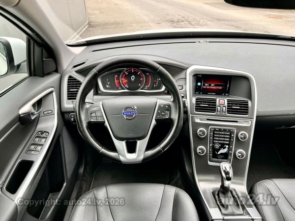 Balts Volvo XC60 2015 Tallina, ar dzinēja tilpumu 2.40 L un nobraukumu 0 tūkst. km par 13999 €, foto 8 vietnē AUTOMOTO.COM.LV