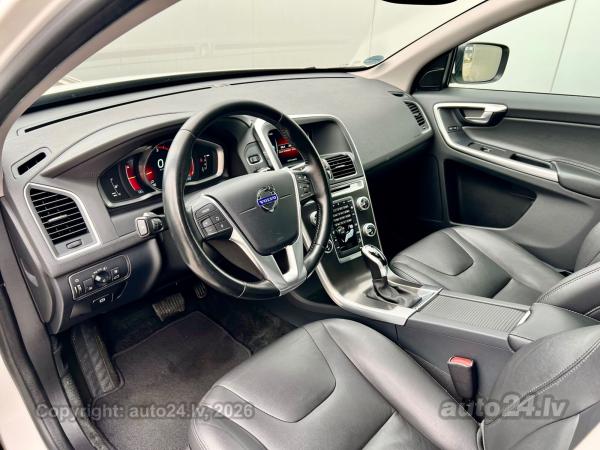 Balts Volvo XC60 2015 Tallina, ar dzinēja tilpumu 2.40 L un nobraukumu 0 tūkst. km par 13999 €, foto 10 vietnē AUTOMOTO.COM.LV