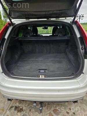 Balts Volvo XC60 2015 Valmiera, ar dzinēja tilpumu 2.00 L un nobraukumu 337 tūkst. km par 8000 €, foto 13 vietnē AUTOMOTO.COM.LV