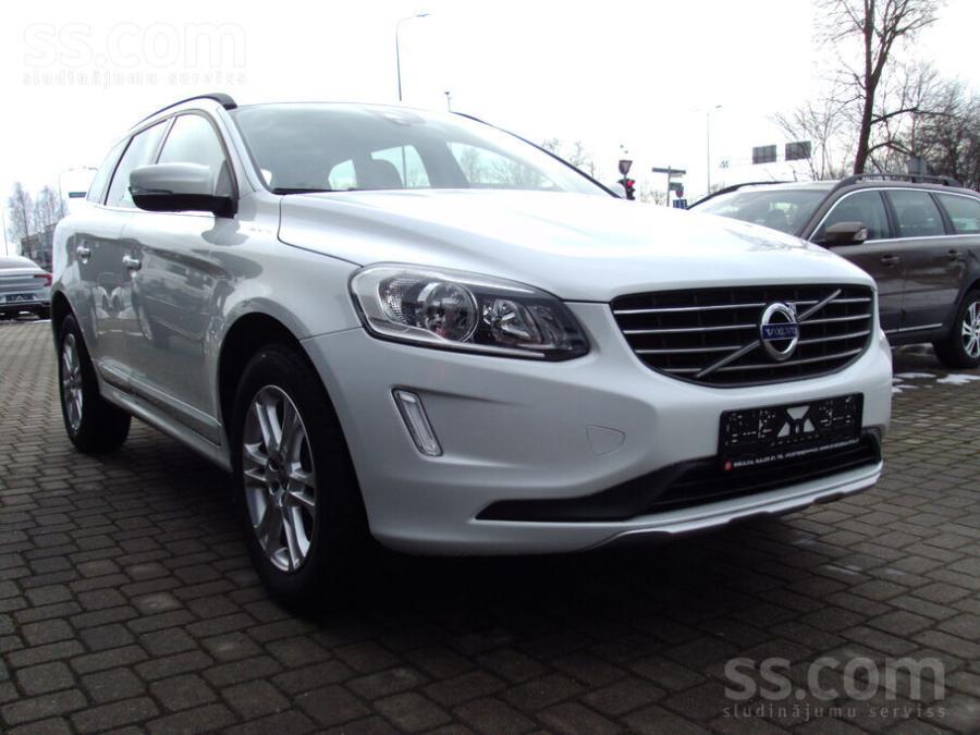 White Volvo XC60 2015 in Riga, with an engine capacity of 2.00 L and mileage of 104 thousand km for 16500 €, photo 3 on AUTOMOTO.COM.LV
