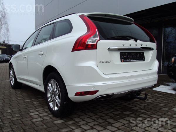Balts Volvo XC60 2015 Rīga, ar dzinēja tilpumu 2.00 L un nobraukumu 104 tūkst. km par 16500 €, foto 4 vietnē AUTOMOTO.COM.LV