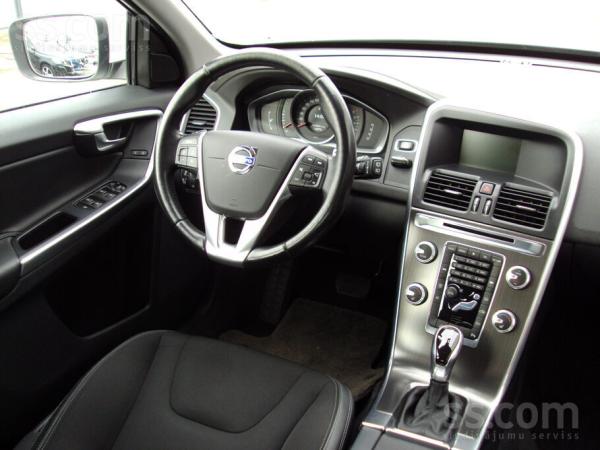 Balts Volvo XC60 2015 Rīga, ar dzinēja tilpumu 2.00 L un nobraukumu 104 tūkst. km par 16500 €, foto 6 vietnē AUTOMOTO.COM.LV