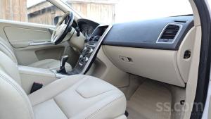 Balts Volvo XC60 2015 Rīga, ar dzinēja tilpumu 2.00 L un nobraukumu 300 tūkst. km par 7300 €, foto 9 vietnē AUTOMOTO.COM.LV
