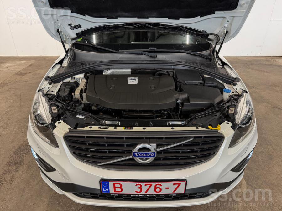 Balts Volvo XC60 2015 Jūrmala, ar dzinēja tilpumu 2.40 L un nobraukumu 303 tūkst. km par 14450 €, foto 5 vietnē AUTOMOTO.COM.LV
