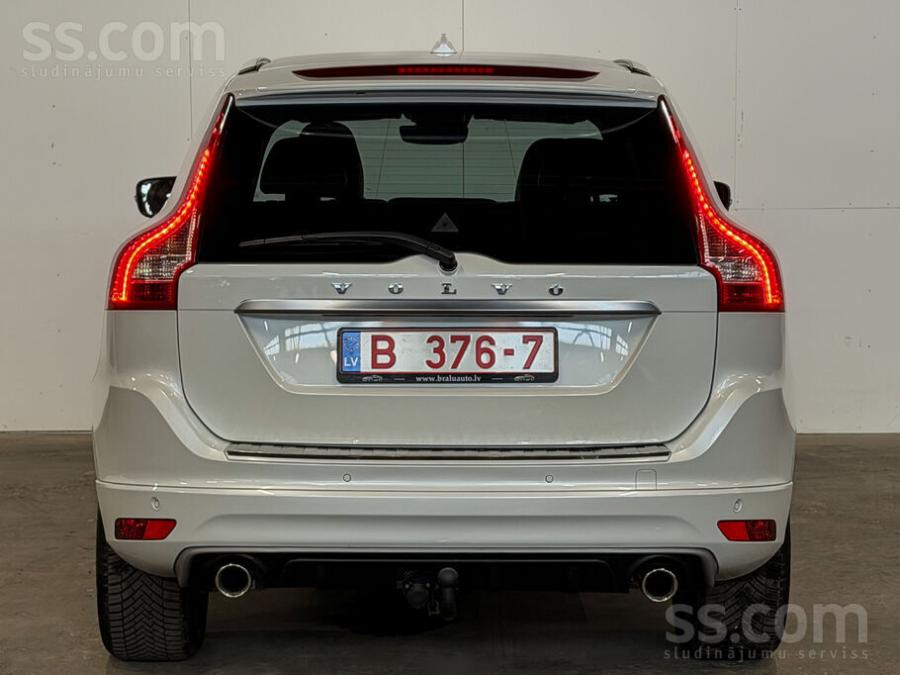 Balts Volvo XC60 2015 Jūrmala, ar dzinēja tilpumu 2.40 L un nobraukumu 303 tūkst. km par 14450 €, foto 14 vietnē AUTOMOTO.COM.LV
