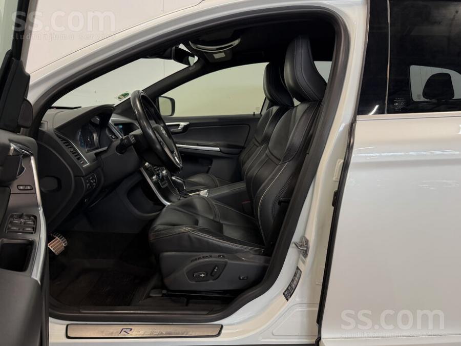 Balts Volvo XC60 2015 Jūrmala, ar dzinēja tilpumu 2.40 L un nobraukumu 303 tūkst. km par 14450 €, foto 16 vietnē AUTOMOTO.COM.LV