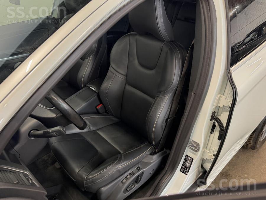 Balts Volvo XC60 2015 Jūrmala, ar dzinēja tilpumu 2.40 L un nobraukumu 303 tūkst. km par 14450 €, foto 17 vietnē AUTOMOTO.COM.LV