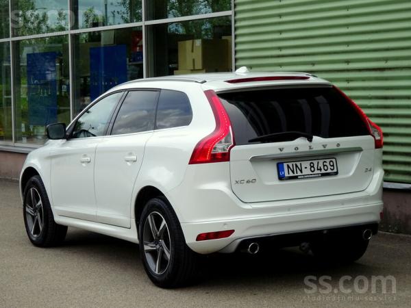 Balts Volvo XC60 2015 Rīga, ar dzinēja tilpumu 2.00 L un nobraukumu 337 tūkst. km par 8800 €, foto 4 vietnē AUTOMOTO.COM.LV