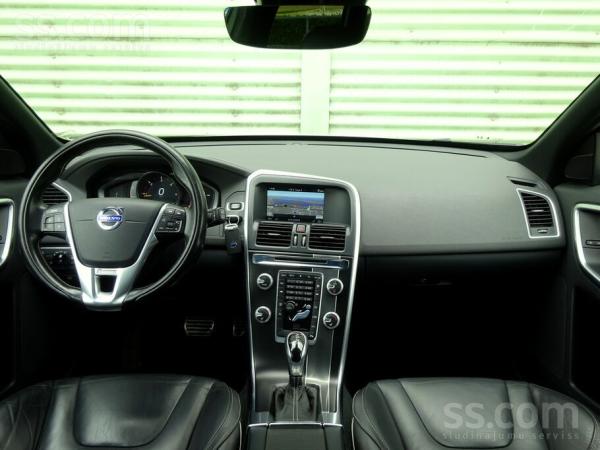 White Volvo XC60 2015 in Riga, with an engine capacity of 2.00 L and mileage of 337 thousand km for 8800 €, photo 5 on AUTOMOTO.COM.LV
