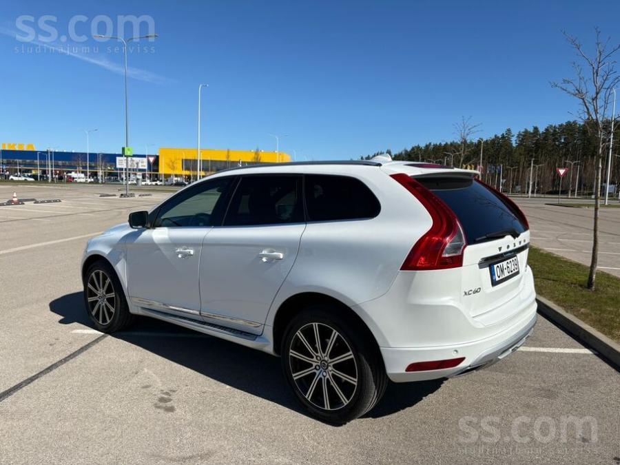 Balts Volvo XC60 2015 Rīga, ar dzinēja tilpumu 2.40 L un nobraukumu 197 tūkst. km par 15300 €, foto 3 vietnē AUTOMOTO.COM.LV
