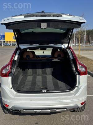 Balts Volvo XC60 2015 Rīga, ar dzinēja tilpumu 2.40 L un nobraukumu 197 tūkst. km par 15300 €, foto 9 vietnē AUTOMOTO.COM.LV