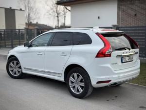 White Volvo XC60 2015 in Jelgava, with an engine capacity of 2.00 L and mileage of 245 thousand km for 13800 €, photo 3 on AUTOMOTO.COM.LV