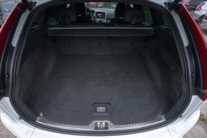 Balts Volvo XC60 2015 Liepāja, ar dzinēja tilpumu 2.00 L un nobraukumu 263 tūkst. km par 15350 €, foto 11 vietnē AUTOMOTO.COM.LV