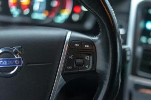 Balts Volvo XC60 2015 Liepāja, ar dzinēja tilpumu 2.00 L un nobraukumu 263 tūkst. km par 15350 €, foto 20 vietnē AUTOMOTO.COM.LV