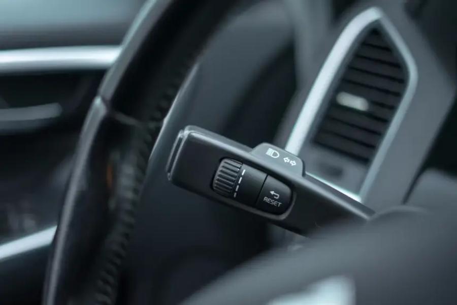 Balts Volvo XC60 2015 Liepāja, ar dzinēja tilpumu 2.00 L un nobraukumu 263 tūkst. km par 15350 €, foto 22 vietnē AUTOMOTO.COM.LV