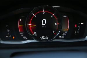 Белый Вольво ХС60 2015 в Рига, объемом двигателя 2.00 л и пробегом 277 тыс. км за 12390 €, фото 18 на AUTOMOTO.COM.LV