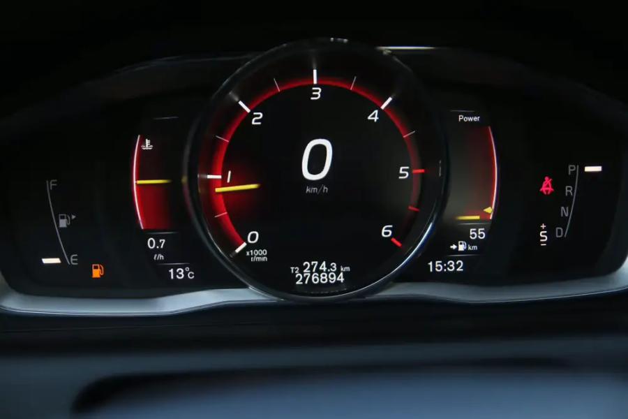Белый Вольво ХС60 2015 в Рига, объемом двигателя 2.00 л и пробегом 277 тыс. км за 12390 €, фото 18 на AUTOMOTO.COM.LV