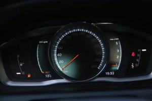 Белый Вольво ХС60 2015 в Рига, объемом двигателя 2.00 л и пробегом 277 тыс. км за 12390 €, фото 19 на AUTOMOTO.COM.LV