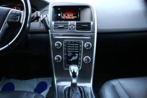 Balts Volvo XC60 2015 Rīga, ar dzinēja tilpumu 2.30 L un nobraukumu 242 tūkst. km par 11500 €, foto 10 vietnē AUTOMOTO.COM.LV