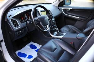 Balts Volvo XC60 2015 Rīga, ar dzinēja tilpumu 2.30 L un nobraukumu 242 tūkst. km par 11500 €, foto 11 vietnē AUTOMOTO.COM.LV