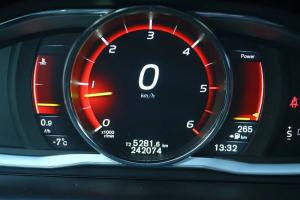 Balts Volvo XC60 2015 Rīga, ar dzinēja tilpumu 2.30 L un nobraukumu 242 tūkst. km par 11500 €, foto 21 vietnē AUTOMOTO.COM.LV