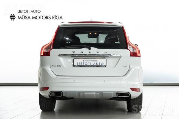 White Volvo XC60 2015 in Riga, with an engine capacity of 2.00 L and mileage of 270 thousand km for 10900 €, photo 4 on AUTOMOTO.COM.LV