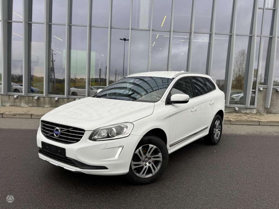 White Volvo XC60 2015 in Vilnius, with an engine capacity of 1.98 L and mileage of 270 thousand km for 11300 €, photo 3 on AUTOMOTO.COM.LV