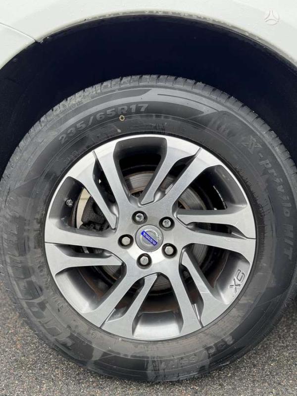 Balts Volvo XC60 2015 Viļņa, ar dzinēja tilpumu 1.98 L un nobraukumu 270 tūkst. km par 11300 €, foto 7 vietnē AUTOMOTO.COM.LV