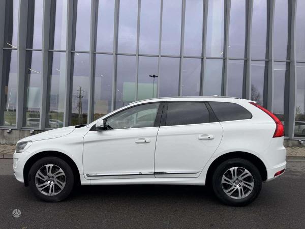 Balts Volvo XC60 2015 Viļņa, ar dzinēja tilpumu 1.98 L un nobraukumu 270 tūkst. km par 11300 €, foto 9 vietnē AUTOMOTO.COM.LV