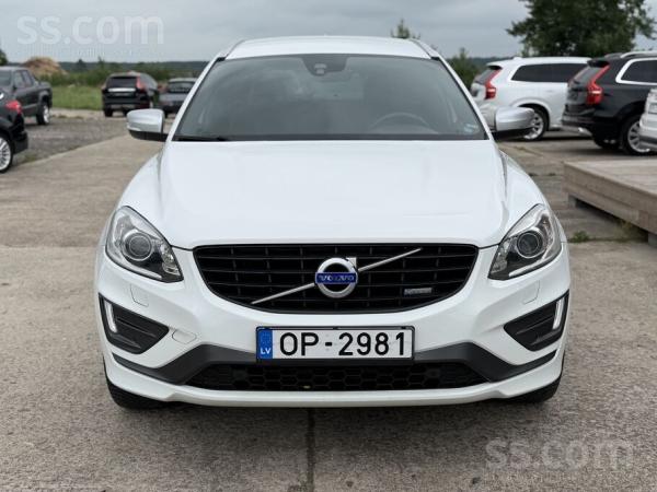 Белый Вольво ХС60 2015 в Рига, объемом двигателя 2.00 л и пробегом 217 тыс. км за 13900 €, фото 2 на AUTOMOTO.COM.LV