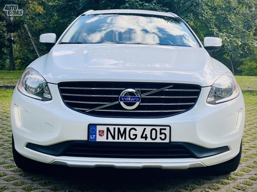 White Volvo XC60 2015 in Vilnius, with an engine capacity of 2.50 L and mileage of 247 thousand km for 10800 €, photo 1 on AUTOMOTO.COM.LV