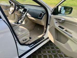 White Volvo XC60 2015 in Vilnius, with an engine capacity of 2.50 L and mileage of 247 thousand km for 10800 €, photo 25 on AUTOMOTO.COM.LV