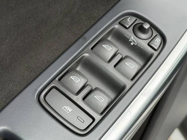 Белый Вольво ХС60 2015 в Рига, объемом двигателя 2.00 л и пробегом 217 тыс. км за 13900 €, фото 8 на AUTOMOTO.COM.LV