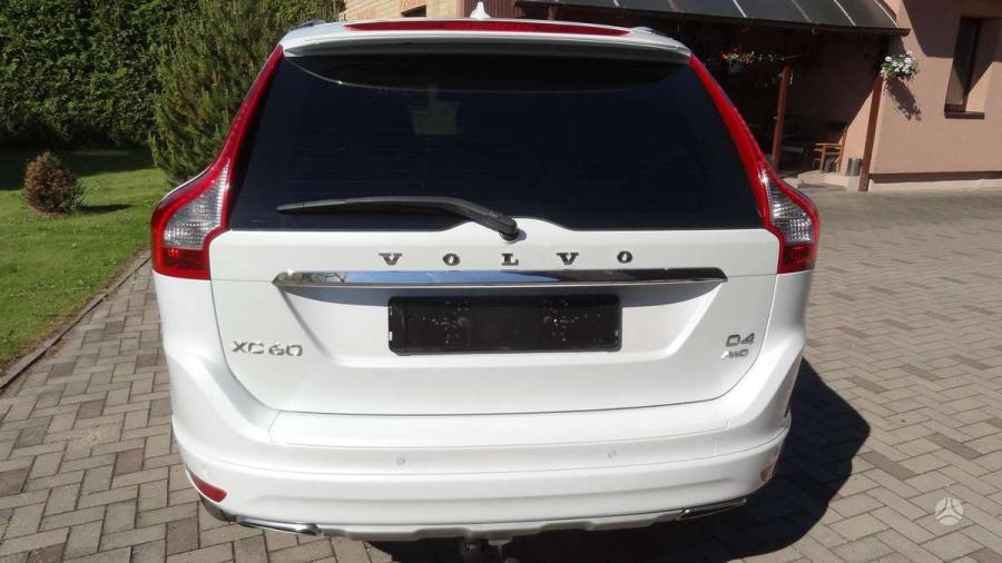 Balts Volvo XC60 2015 Joniškis, ar dzinēja tilpumu 2.40 L un nobraukumu 217 tūkst. km par 14249 €, foto 10 vietnē AUTOMOTO.COM.LV