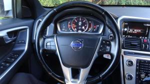 Balts Volvo XC60 2015 Joniškis, ar dzinēja tilpumu 2.40 L un nobraukumu 217 tūkst. km par 14249 €, foto 21 vietnē AUTOMOTO.COM.LV
