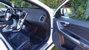 Balts Volvo XC60 2015 Joniškis, ar dzinēja tilpumu 2.40 L un nobraukumu 217 tūkst. km par 14249 €, foto 23 vietnē AUTOMOTO.COM.LV