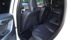 Balts Volvo XC60 2015 Joniškis, ar dzinēja tilpumu 2.40 L un nobraukumu 217 tūkst. km par 14249 €, foto 28 vietnē AUTOMOTO.COM.LV