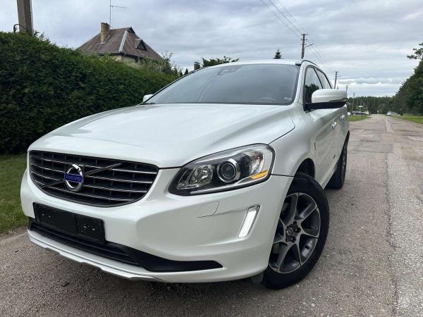 Balts Volvo XC60 2015 Ukmergė, ar dzinēja tilpumu 2.40 L un nobraukumu 270 tūkst. km par 12700 €, foto 1 vietnē AUTOMOTO.COM.LV