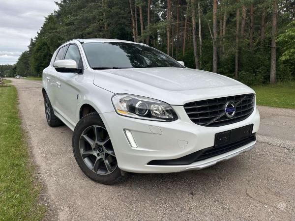 Balts Volvo XC60 2015 Ukmergė, ar dzinēja tilpumu 2.40 L un nobraukumu 270 tūkst. km par 12700 €, foto 3 vietnē AUTOMOTO.COM.LV