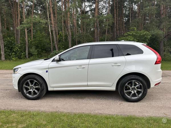 Balts Volvo XC60 2015 Ukmergė, ar dzinēja tilpumu 2.40 L un nobraukumu 270 tūkst. km par 12700 €, foto 8 vietnē AUTOMOTO.COM.LV