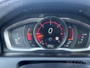 Balts Volvo XC60 2015 Rīga, ar dzinēja tilpumu 2.40 L un nobraukumu 198 tūkst. km par 14900 €, foto 15 vietnē AUTOMOTO.COM.LV