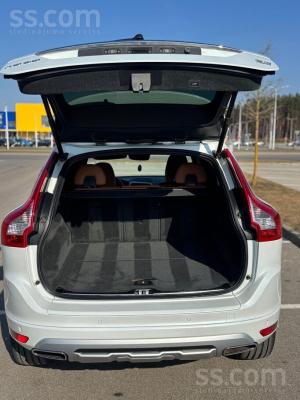 Balts Volvo XC60 2015 Rīga, ar dzinēja tilpumu 2.40 L un nobraukumu 198 tūkst. km par 14900 €, foto 19 vietnē AUTOMOTO.COM.LV