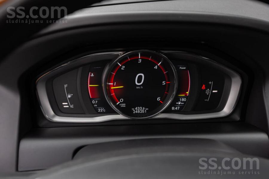 Белый Вольво ХС60 2015 в Елгава, объемом двигателя 2.00 л и пробегом 0 тыс. км за 12500 €, фото 30 на AUTOMOTO.COM.LV